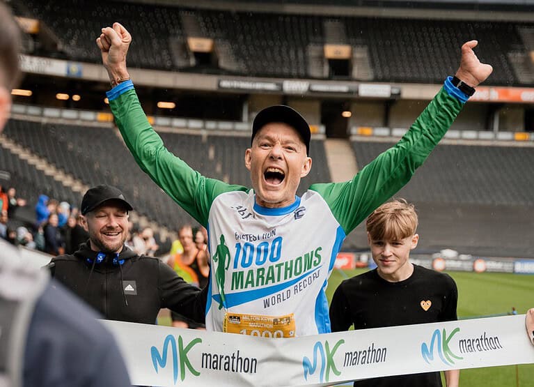 361° ambassador Steve Edwards completes his 1,000th marathon - Running ...